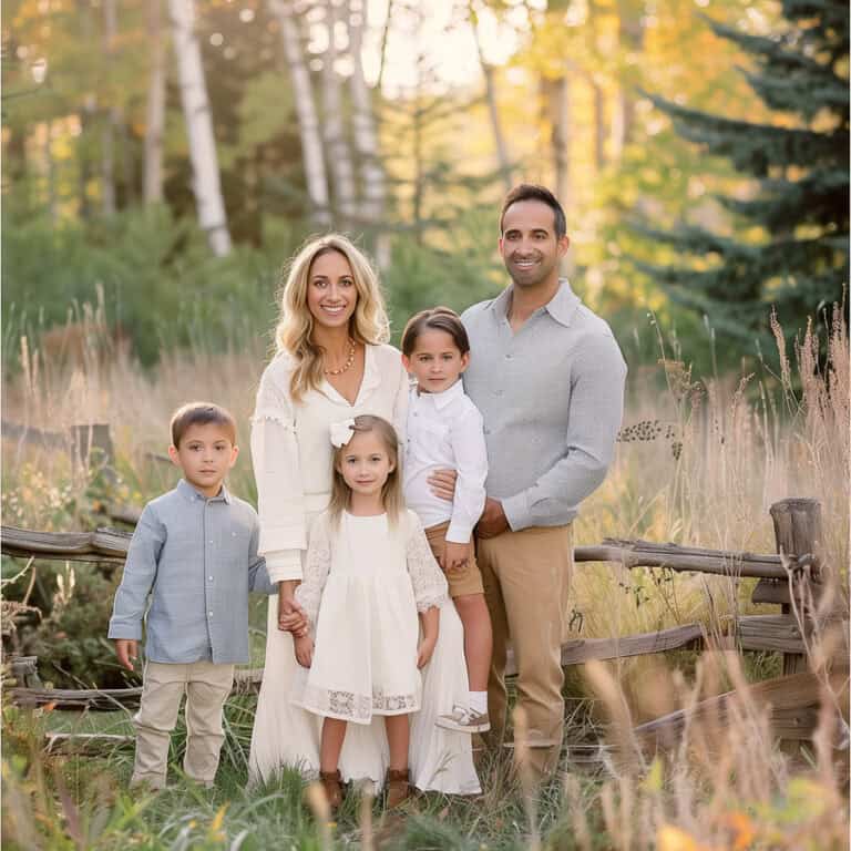 Blue Hues: How To Pick Family Photo Outfits This Fall!