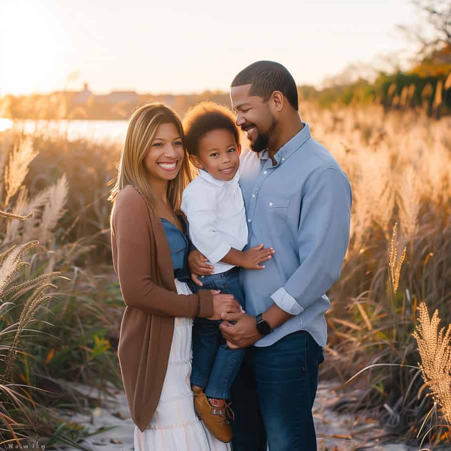 Blue Hues: How To Pick Family Photo Outfits This Fall!