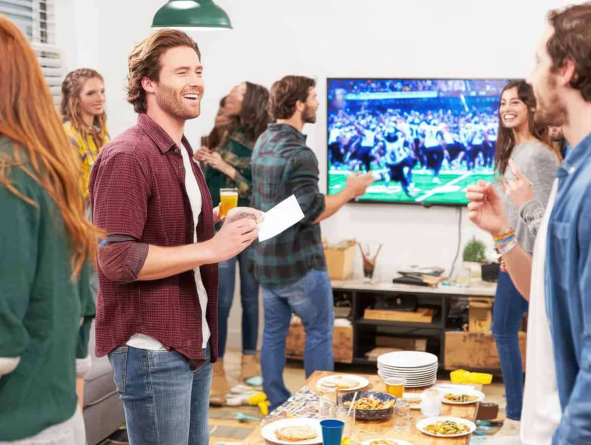 29 Fun Summer Party Game Ideas For Adults & Kids